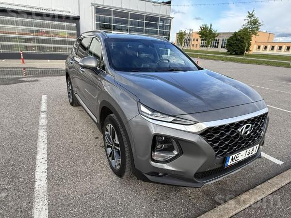 Pelēks Hyundai Santa Fe 2019 Rīga, ar dzinēja tilpumu 2.20 L un nobraukumu 160 tūkst. km par 20800 €, foto 1 vietnē AUTOMOTO.COM.LV