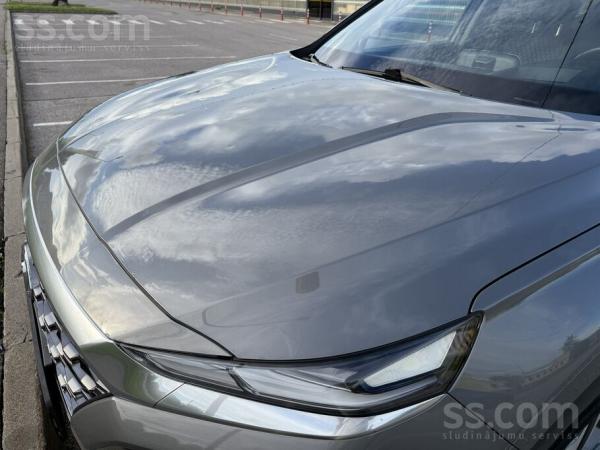 Pelēks Hyundai Santa Fe 2019 Rīga, ar dzinēja tilpumu 2.20 L un nobraukumu 160 tūkst. km par 20800 €, foto 10 vietnē AUTOMOTO.COM.LV