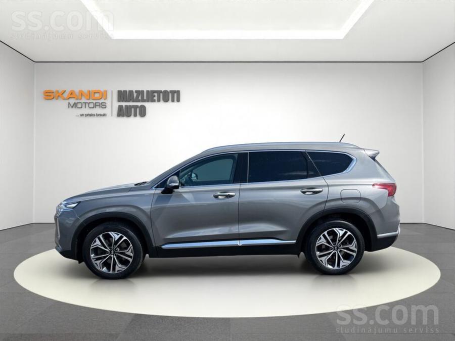 Pelēks Hyundai Santa Fe 2019 Rīga, ar dzinēja tilpumu 2.20 L un nobraukumu 160 tūkst. km par 22990 €, foto 4 vietnē AUTOMOTO.COM.LV