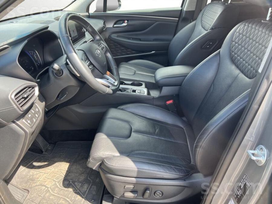 Pelēks Hyundai Santa Fe 2019 Rīga, ar dzinēja tilpumu 2.20 L un nobraukumu 160 tūkst. km par 22990 €, foto 10 vietnē AUTOMOTO.COM.LV