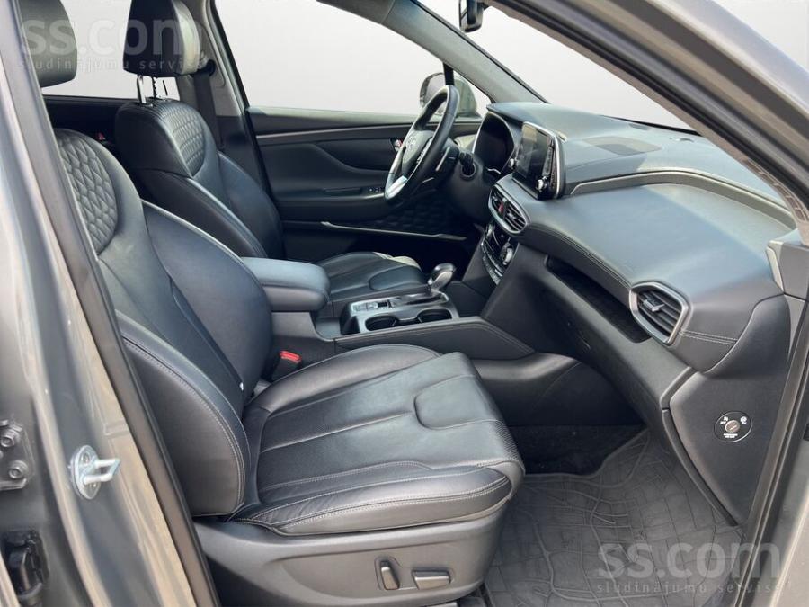 Pelēks Hyundai Santa Fe 2019 Rīga, ar dzinēja tilpumu 2.20 L un nobraukumu 160 tūkst. km par 22990 €, foto 18 vietnē AUTOMOTO.COM.LV