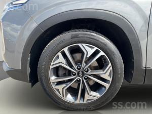 Pelēks Hyundai Santa Fe 2019 Rīga, ar dzinēja tilpumu 2.20 L un nobraukumu 160 tūkst. km par 22990 €, foto 20 vietnē AUTOMOTO.COM.LV