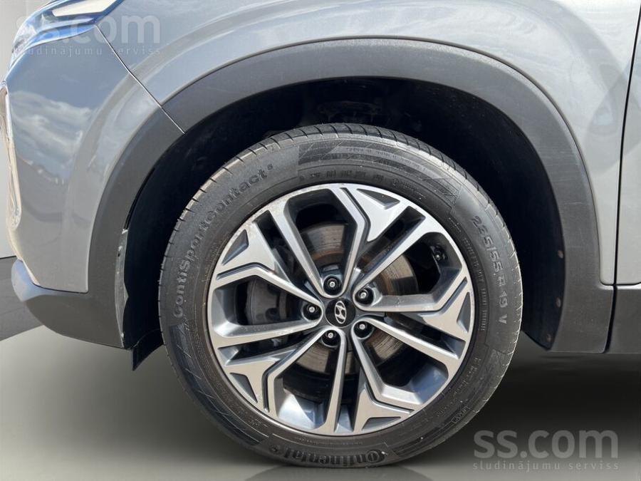 Pelēks Hyundai Santa Fe 2019 Rīga, ar dzinēja tilpumu 2.20 L un nobraukumu 160 tūkst. km par 22990 €, foto 20 vietnē AUTOMOTO.COM.LV