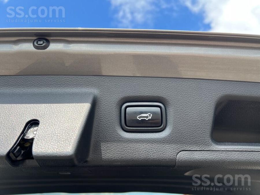 Pelēks Hyundai Santa Fe 2019 Rīga, ar dzinēja tilpumu 2.20 L un nobraukumu 160 tūkst. km par 22990 €, foto 22 vietnē AUTOMOTO.COM.LV