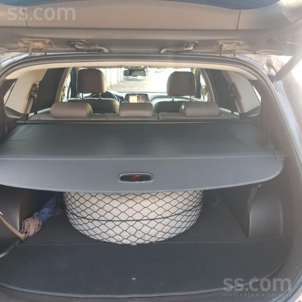 Grey Hyundai Santa Fe 2020 in Riga, with an engine capacity of 2.20 L and mileage of 290 thousand km for 15000 €, photo 9 on AUTOMOTO.COM.LV