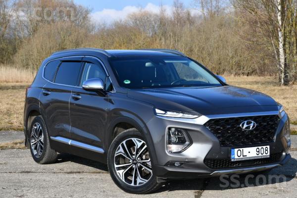 Pelēks Hyundai Santa Fe 2020 Rīga, ar dzinēja tilpumu 2.20 L un nobraukumu 142 tūkst. km par 21850 €, foto 2 vietnē AUTOMOTO.COM.LV
