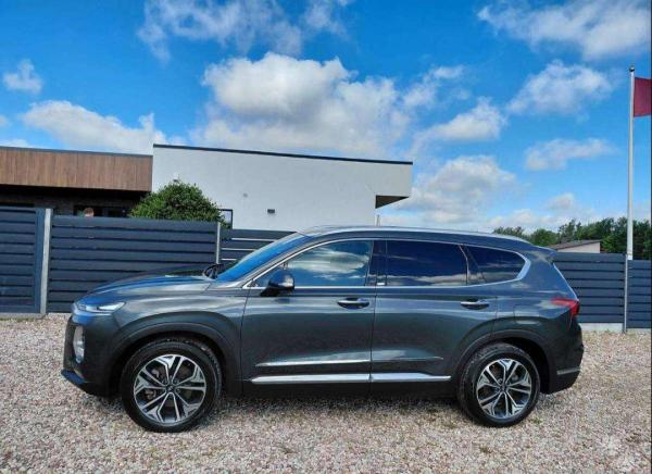 Pelēks Hyundai Santa Fe 2020 Vilkaviškis, ar dzinēja tilpumu 2.20 L un nobraukumu 78 tūkst. km par 20800 €, foto 5 vietnē AUTOMOTO.COM.LV