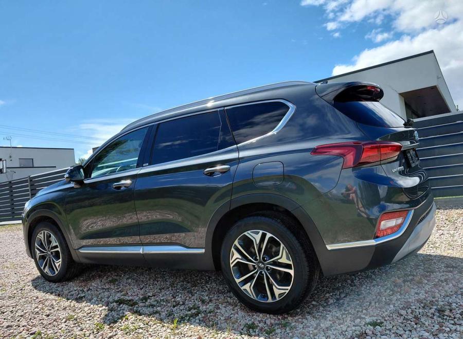 Pelēks Hyundai Santa Fe 2020 Vilkaviškis, ar dzinēja tilpumu 2.20 L un nobraukumu 78 tūkst. km par 20800 €, foto 7 vietnē AUTOMOTO.COM.LV