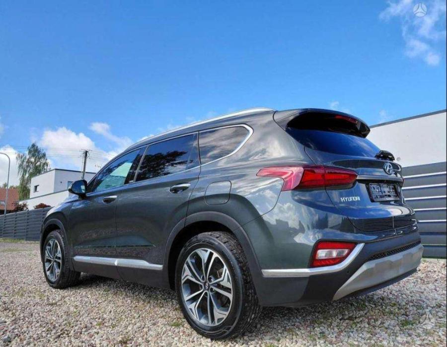 Pelēks Hyundai Santa Fe 2020 Vilkaviškis, ar dzinēja tilpumu 2.20 L un nobraukumu 78 tūkst. km par 20800 €, foto 8 vietnē AUTOMOTO.COM.LV