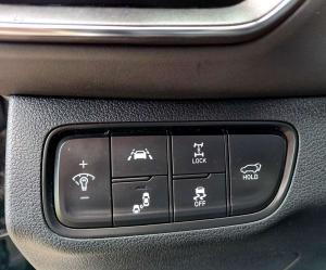 Pelēks Hyundai Santa Fe 2020 Vilkaviškis, ar dzinēja tilpumu 2.20 L un nobraukumu 78 tūkst. km par 20800 €, foto 25 vietnē AUTOMOTO.COM.LV