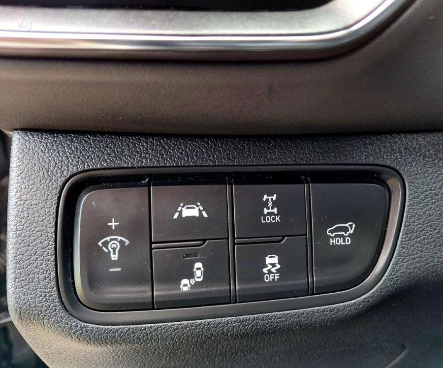 Pelēks Hyundai Santa Fe 2020 Vilkaviškis, ar dzinēja tilpumu 2.20 L un nobraukumu 78 tūkst. km par 20800 €, foto 25 vietnē AUTOMOTO.COM.LV