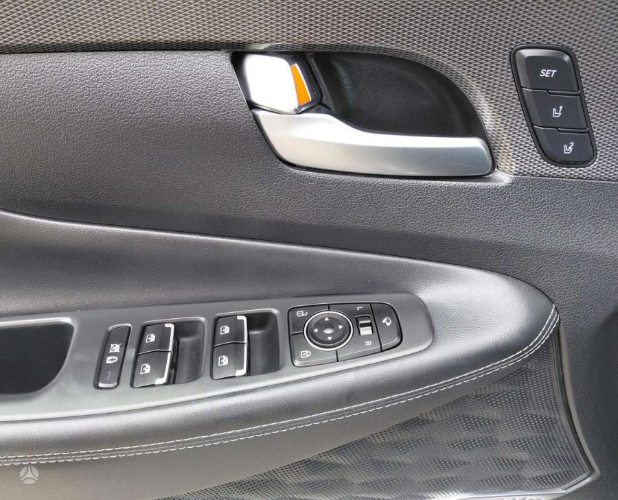 Pelēks Hyundai Santa Fe 2020 Vilkaviškis, ar dzinēja tilpumu 2.20 L un nobraukumu 78 tūkst. km par 20800 €, foto 26 vietnē AUTOMOTO.COM.LV