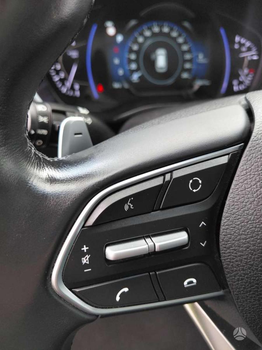 Pelēks Hyundai Santa Fe 2020 Vilkaviškis, ar dzinēja tilpumu 2.20 L un nobraukumu 78 tūkst. km par 20800 €, foto 29 vietnē AUTOMOTO.COM.LV