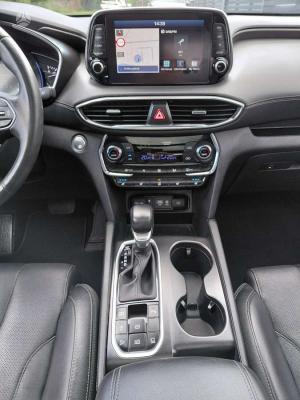 Pelēks Hyundai Santa Fe 2020 Vilkaviškis, ar dzinēja tilpumu 2.20 L un nobraukumu 78 tūkst. km par 20800 €, foto 32 vietnē AUTOMOTO.COM.LV