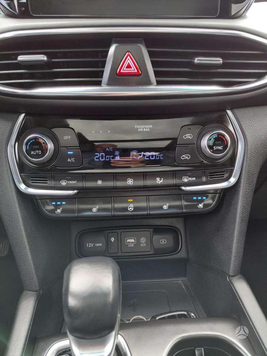 Pelēks Hyundai Santa Fe 2020 Vilkaviškis, ar dzinēja tilpumu 2.20 L un nobraukumu 78 tūkst. km par 20800 €, foto 34 vietnē AUTOMOTO.COM.LV