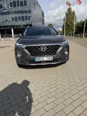 Grey Hyundai Santa Fe 2020 in Silale, with an engine capacity of 2.20 L and mileage of 151 thousand km for 17900 €, photo 3 on AUTOMOTO.COM.LV