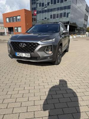Grey Hyundai Santa Fe 2020 in Silale, with an engine capacity of 2.20 L and mileage of 151 thousand km for 17900 €, photo 5 on AUTOMOTO.COM.LV
