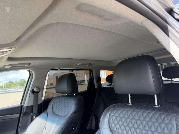 Grey Hyundai Santa Fe 2020 in Silale, with an engine capacity of 2.20 L and mileage of 151 thousand km for 17900 €, photo 9 on AUTOMOTO.COM.LV