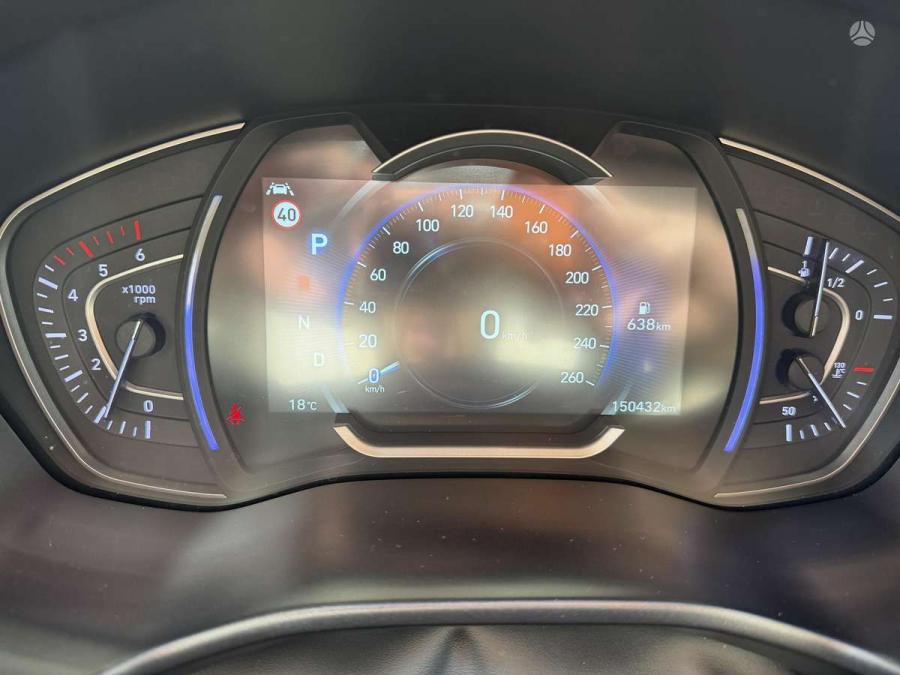 Grey Hyundai Santa Fe 2020 in Silale, with an engine capacity of 2.20 L and mileage of 151 thousand km for 17900 €, photo 12 on AUTOMOTO.COM.LV