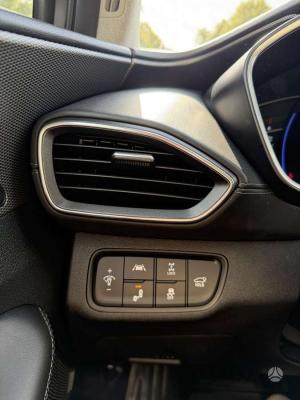 Grey Hyundai Santa Fe 2020 in Silale, with an engine capacity of 2.20 L and mileage of 151 thousand km for 17900 €, photo 16 on AUTOMOTO.COM.LV