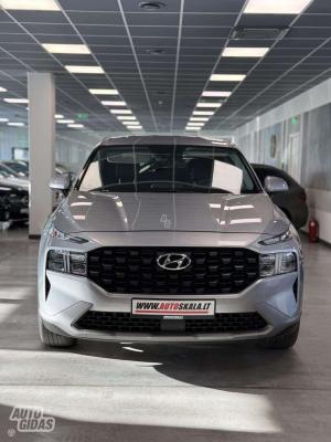 Pelēks Hyundai Santa Fe 2021 Klaipėda, ar dzinēja tilpumu 2.50 L un nobraukumu 44 tūkst. km par 22950 €, foto 2 vietnē AUTOMOTO.COM.LV