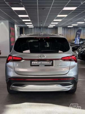Pelēks Hyundai Santa Fe 2021 Klaipėda, ar dzinēja tilpumu 2.50 L un nobraukumu 44 tūkst. km par 22950 €, foto 5 vietnē AUTOMOTO.COM.LV