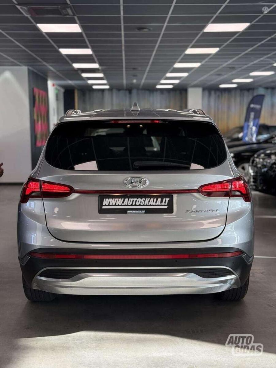 Pelēks Hyundai Santa Fe 2021 Klaipėda, ar dzinēja tilpumu 2.50 L un nobraukumu 44 tūkst. km par 22950 €, foto 5 vietnē AUTOMOTO.COM.LV