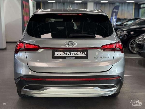 Pelēks Hyundai Santa Fe 2021 Klaipėda, ar dzinēja tilpumu 2.50 L un nobraukumu 44 tūkst. km par 22750 €, foto 3 vietnē AUTOMOTO.COM.LV
