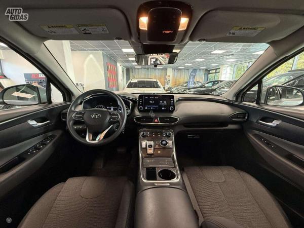 Pelēks Hyundai Santa Fe 2021 Klaipėda, ar dzinēja tilpumu 2.50 L un nobraukumu 44 tūkst. km par 22750 €, foto 8 vietnē AUTOMOTO.COM.LV