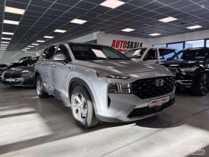 Grey Hyundai Santa Fe 2021 in Klaipeda, with an engine capacity of 2.50 L and mileage of 44 thousand km for 22750 €, photo 22 on AUTOMOTO.COM.LV