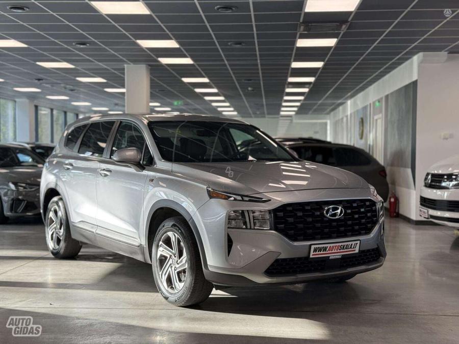 Grey Hyundai Santa Fe 2021 in Klaipeda, with an engine capacity of 2.50 L and mileage of 44 thousand km for 22750 €, photo 24 on AUTOMOTO.COM.LV