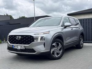 Grey Hyundai Santa Fe 2021 in Klaipeda, with an engine capacity of 2.50 L and mileage of 45 thousand km for 23500 €, photo 4 on AUTOMOTO.COM.LV