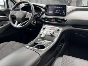 Grey Hyundai Santa Fe 2021 in Klaipeda, with an engine capacity of 2.50 L and mileage of 45 thousand km for 23500 €, photo 15 on AUTOMOTO.COM.LV
