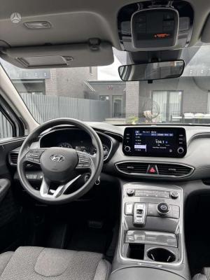 Grey Hyundai Santa Fe 2021 in Klaipeda, with an engine capacity of 2.50 L and mileage of 45 thousand km for 23500 €, photo 16 on AUTOMOTO.COM.LV