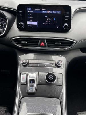 Grey Hyundai Santa Fe 2021 in Klaipeda, with an engine capacity of 2.50 L and mileage of 45 thousand km for 23500 €, photo 17 on AUTOMOTO.COM.LV