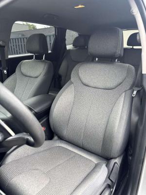 Grey Hyundai Santa Fe 2021 in Klaipeda, with an engine capacity of 2.50 L and mileage of 45 thousand km for 23500 €, photo 22 on AUTOMOTO.COM.LV