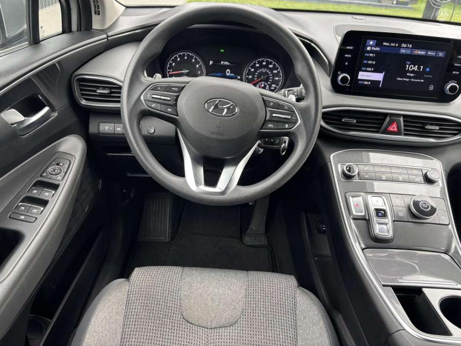 Grey Hyundai Santa Fe 2021 in Klaipeda, with an engine capacity of 2.50 L and mileage of 45 thousand km for 23500 €, photo 26 on AUTOMOTO.COM.LV