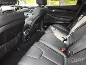Pelēks Hyundai Santa Fe 2021 Rīga, ar dzinēja tilpumu 1.60 L un nobraukumu 38 tūkst. km par 29800 €, foto 9 vietnē AUTOMOTO.COM.LV