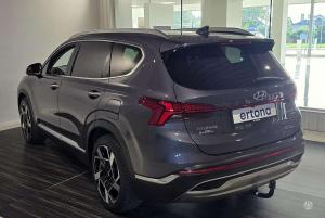 Grey Hyundai Santa Fe 2021 in Siauliai, with an engine capacity of 2.15 L and mileage of 123 thousand km for 29500 €, photo 6 on AUTOMOTO.COM.LV