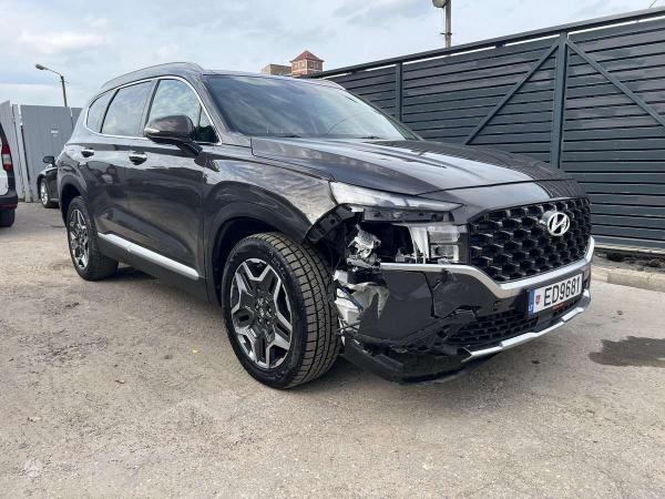 Pelēks Hyundai Santa Fe 2021 Kauņa, ar dzinēja tilpumu 1.60 L un nobraukumu 75 tūkst. km par 14900 €, foto 3 vietnē AUTOMOTO.COM.LV