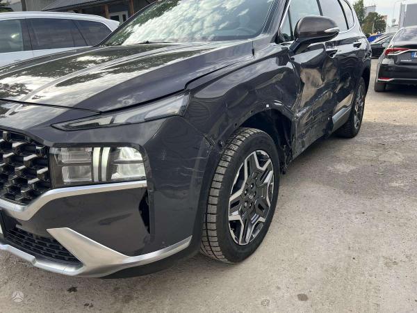 Pelēks Hyundai Santa Fe 2021 Kauņa, ar dzinēja tilpumu 1.60 L un nobraukumu 75 tūkst. km par 14900 €, foto 7 vietnē AUTOMOTO.COM.LV