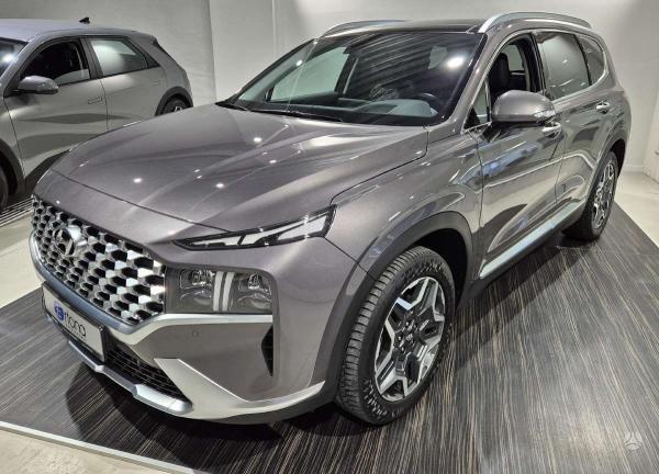 Pelēks Hyundai Santa Fe 2022 Šauļi, ar dzinēja tilpumu 1.60 L un nobraukumu 31 tūkst. km par 32800 €, foto 2 vietnē AUTOMOTO.COM.LV
