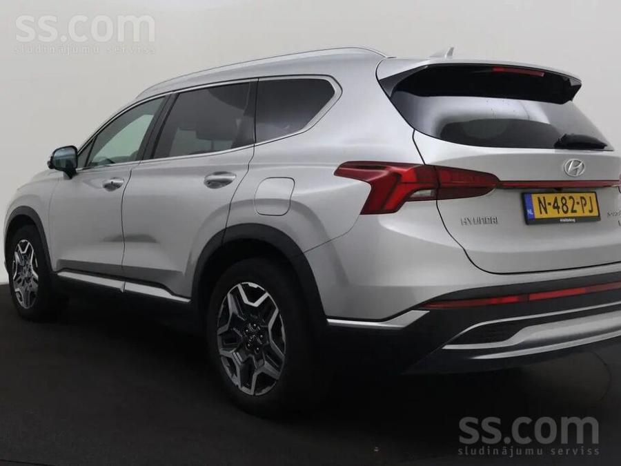Pelēks Hyundai Santa Fe 2022 Rīga, ar dzinēja tilpumu 1.60 L un nobraukumu 164 tūkst. km par 24900 €, foto 4 vietnē AUTOMOTO.COM.LV