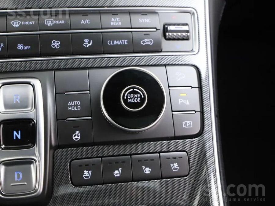 Pelēks Hyundai Santa Fe 2022 Rīga, ar dzinēja tilpumu 1.60 L un nobraukumu 164 tūkst. km par 24900 €, foto 14 vietnē AUTOMOTO.COM.LV