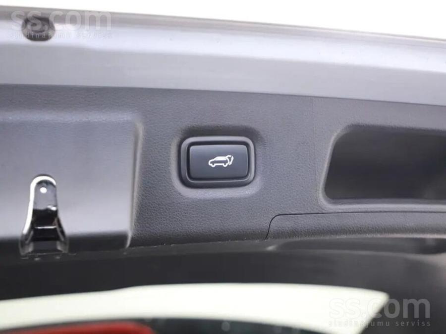 Pelēks Hyundai Santa Fe 2022 Rīga, ar dzinēja tilpumu 1.60 L un nobraukumu 164 tūkst. km par 24900 €, foto 24 vietnē AUTOMOTO.COM.LV