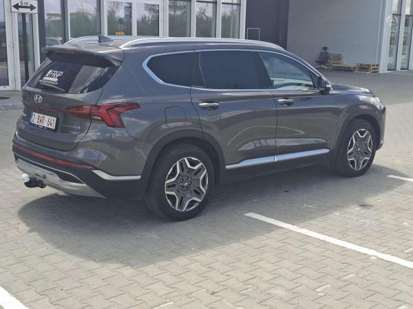 Pelēks Hyundai Santa Fe 2022 Viļņa, ar dzinēja tilpumu 1.60 L un nobraukumu 85 tūkst. km par 26500 €, foto 3 vietnē AUTOMOTO.COM.LV