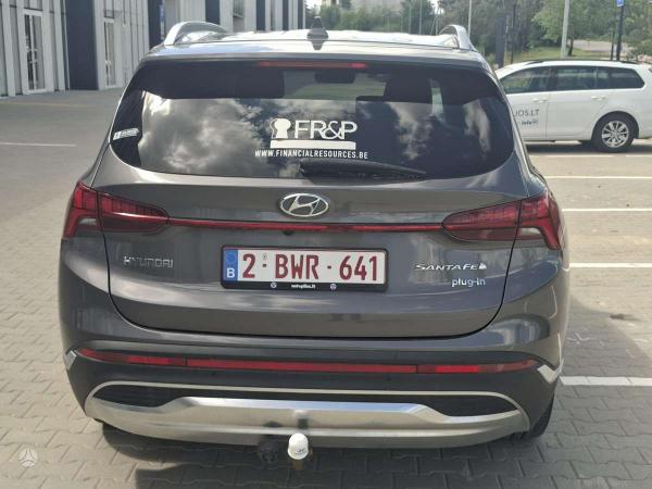 Pelēks Hyundai Santa Fe 2022 Viļņa, ar dzinēja tilpumu 1.60 L un nobraukumu 85 tūkst. km par 26500 €, foto 5 vietnē AUTOMOTO.COM.LV