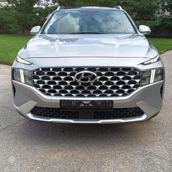 Pelēks Hyundai Santa Fe 2023 Radviliškis, ar dzinēja tilpumu 2.50 L un nobraukumu 31 tūkst. km par 22700 €, foto 3 vietnē AUTOMOTO.COM.LV