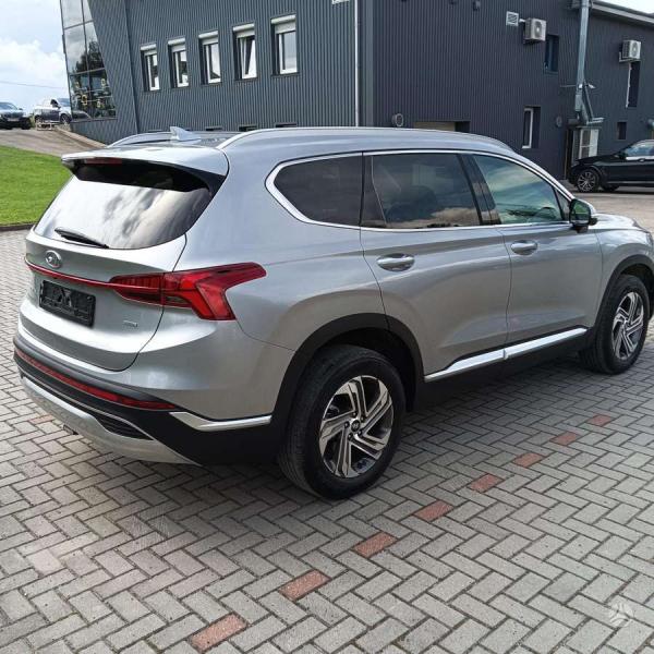 Pelēks Hyundai Santa Fe 2023 Radviliškis, ar dzinēja tilpumu 2.50 L un nobraukumu 31 tūkst. km par 22700 €, foto 4 vietnē AUTOMOTO.COM.LV