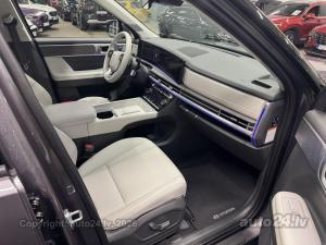 Pelēks Hyundai Santa Fe 2024 Tallina, ar dzinēja tilpumu 1.60 L un nobraukumu 51 tūkst. km par 53900 €, foto 5 vietnē AUTOMOTO.COM.LV